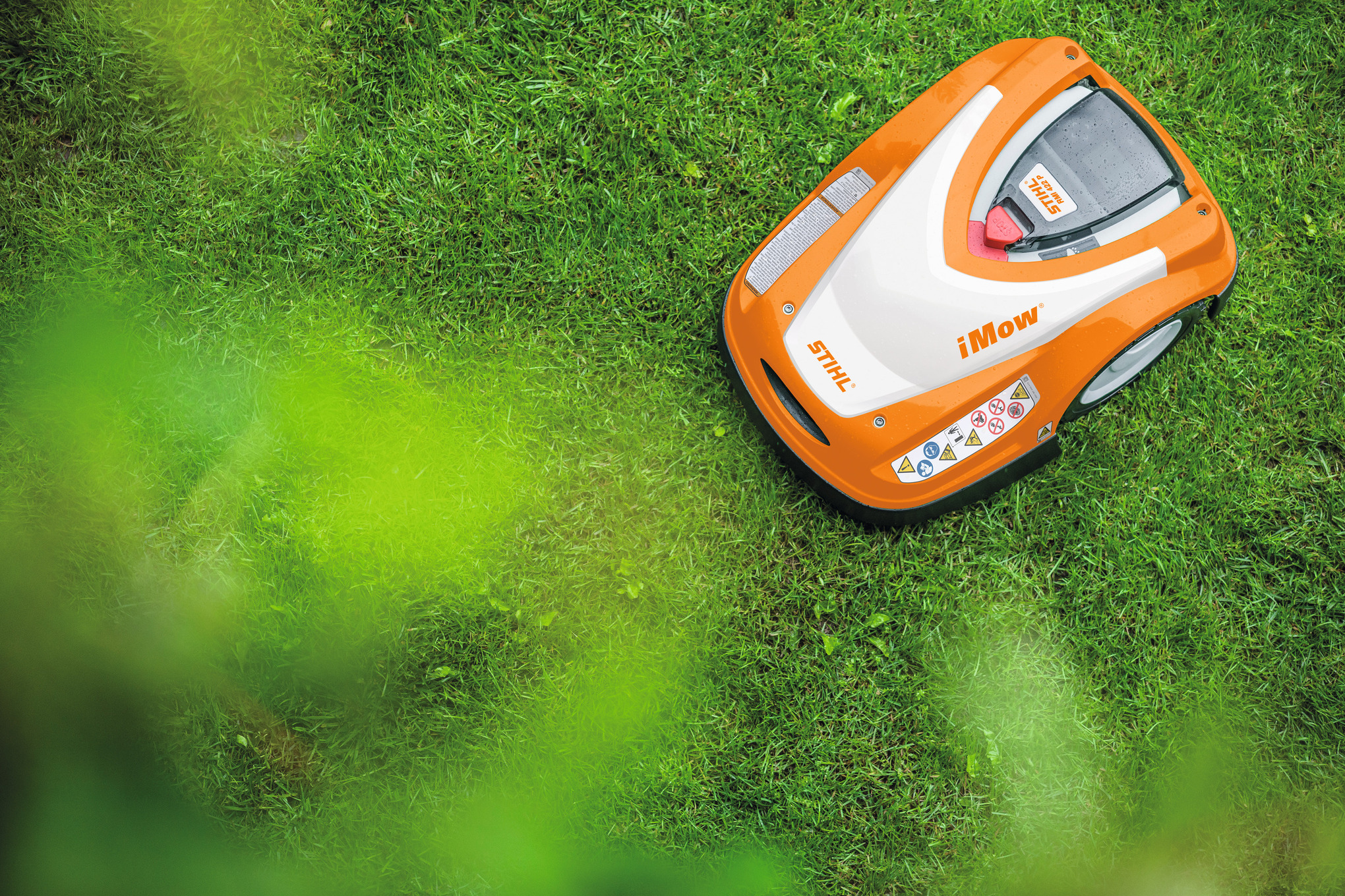 Smart lawn care with iMOW® robot lawn mowers | STIHL